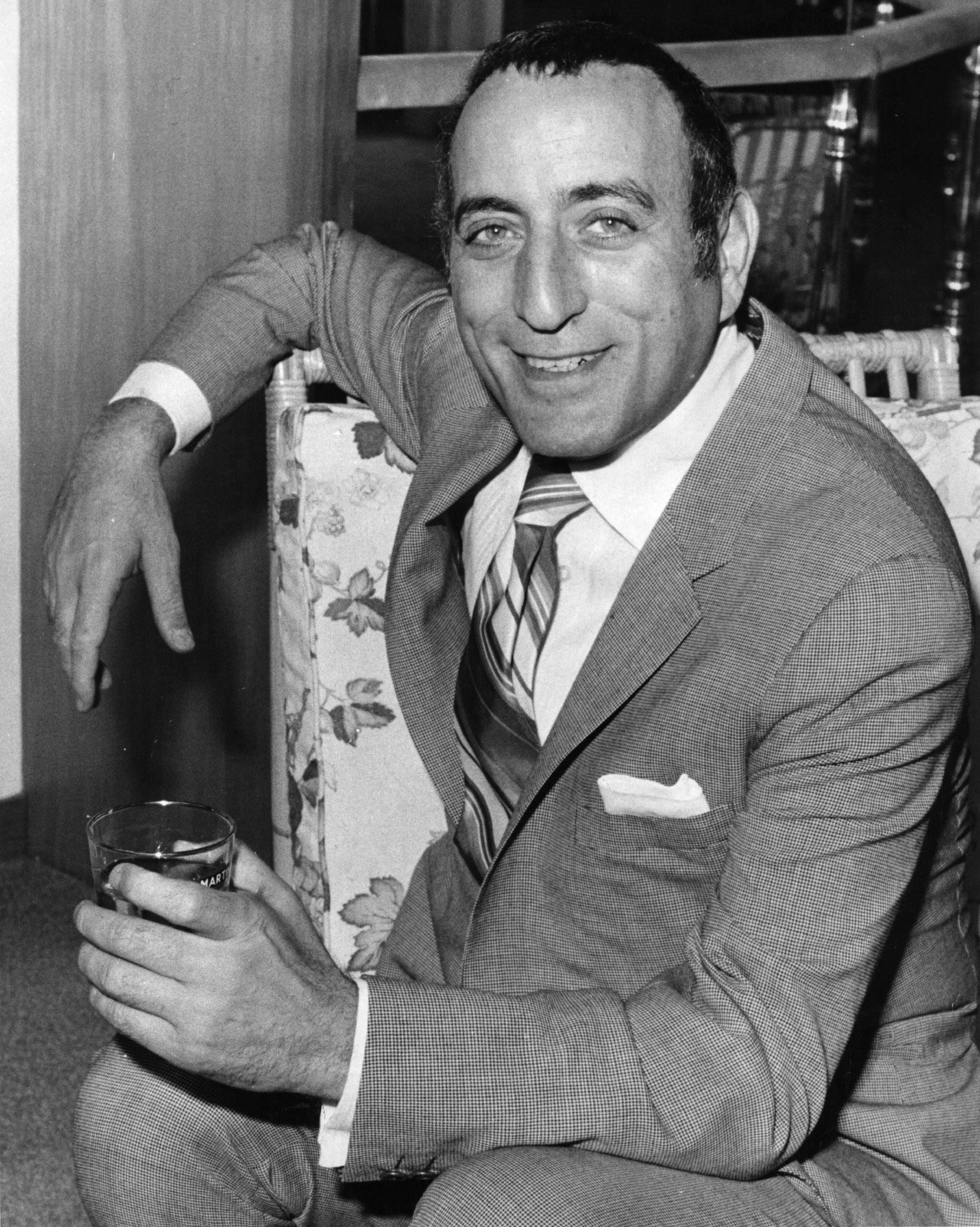 Tony Bennett, legendary pop crooner, dies at 96 - The Eagle 106.9/107.5