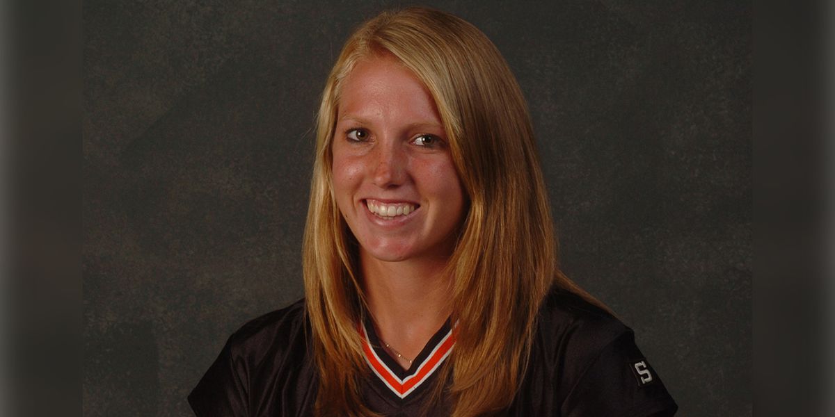 San Francisco Giants hire first female coach in MLB history - The Eagle ...