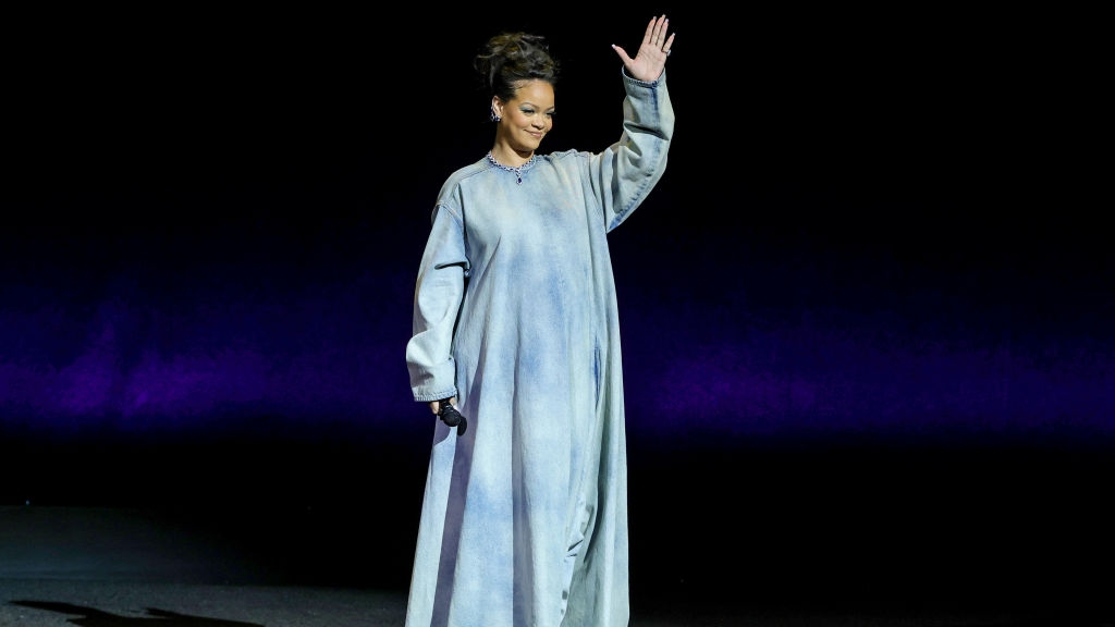Rihanna cast as voice of Smurfette in latest Smurf movie - The Eagle ...