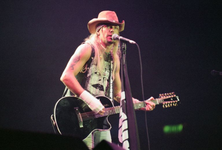 ROCK MOMENT - Poison 'Every Rose Has It's Thorn'