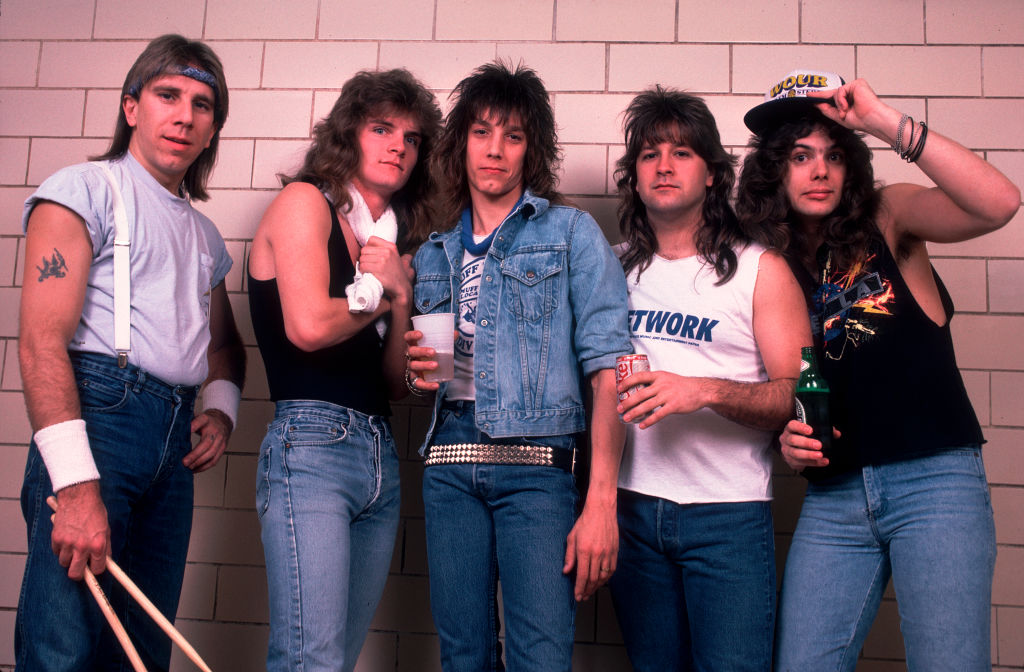 ROCK MOMENT - Tesla 'Signs'